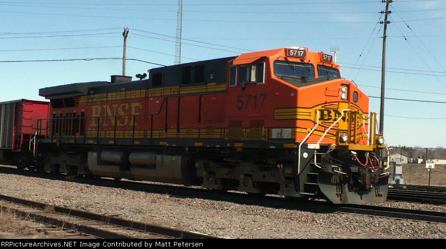 BNSF 5717